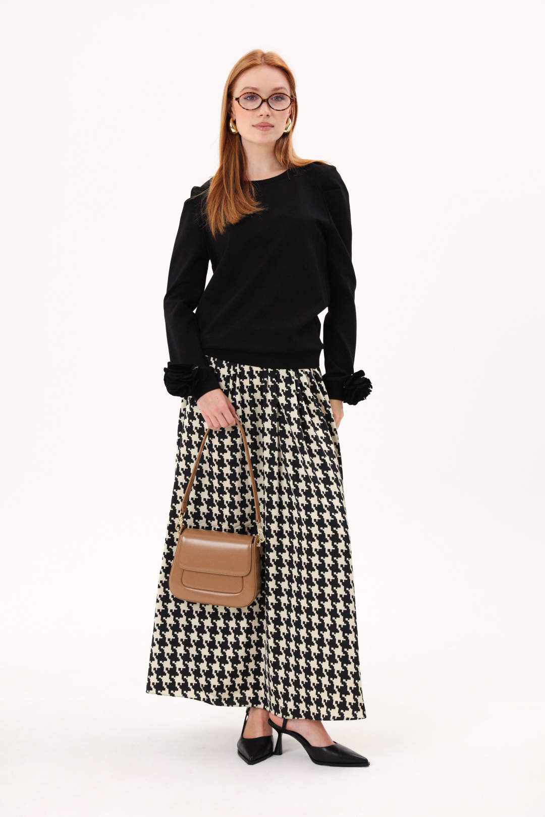 Костюм NikVa н557-3 чёрный+беж-чёрная гусиная лапка, 42-60 размер, купить за 12 015 руб.